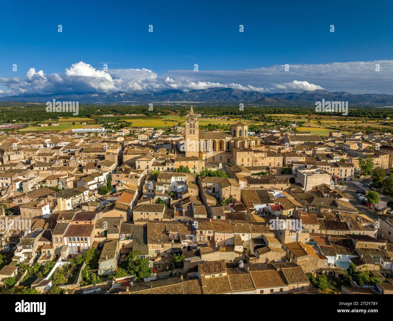 Aerial view of the town of Sineu in the Pla de Mallorca area. In the ...