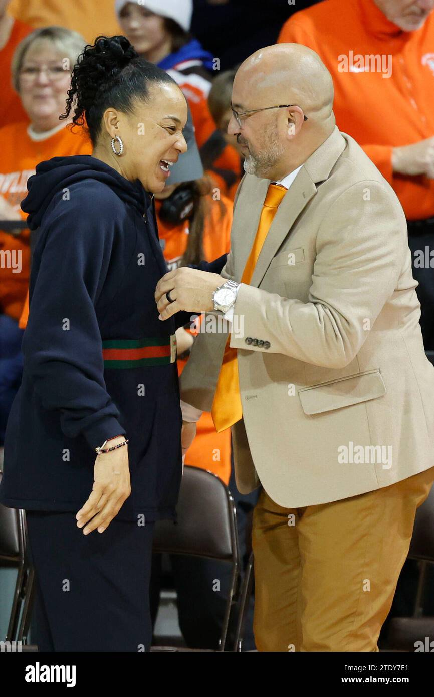South Carolina head coach Dawn Staley and Bowling Green head coach Fred ...