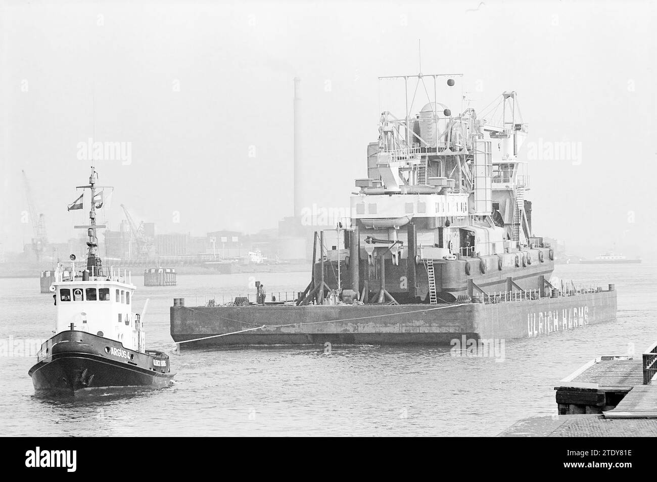 Departure dredger, ships, 04-03-1970, Whizgle News from the Past ...