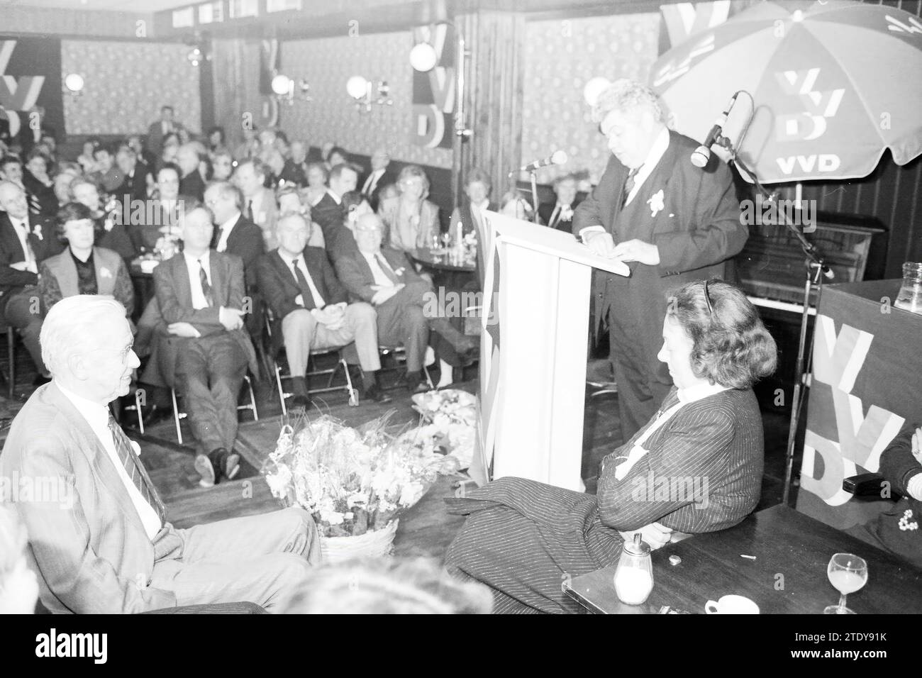 40 years of VVD with Henk Vonhoff in city café, V.V.D., Haarlem, Zijlstraat, The Netherlands, 05 ...