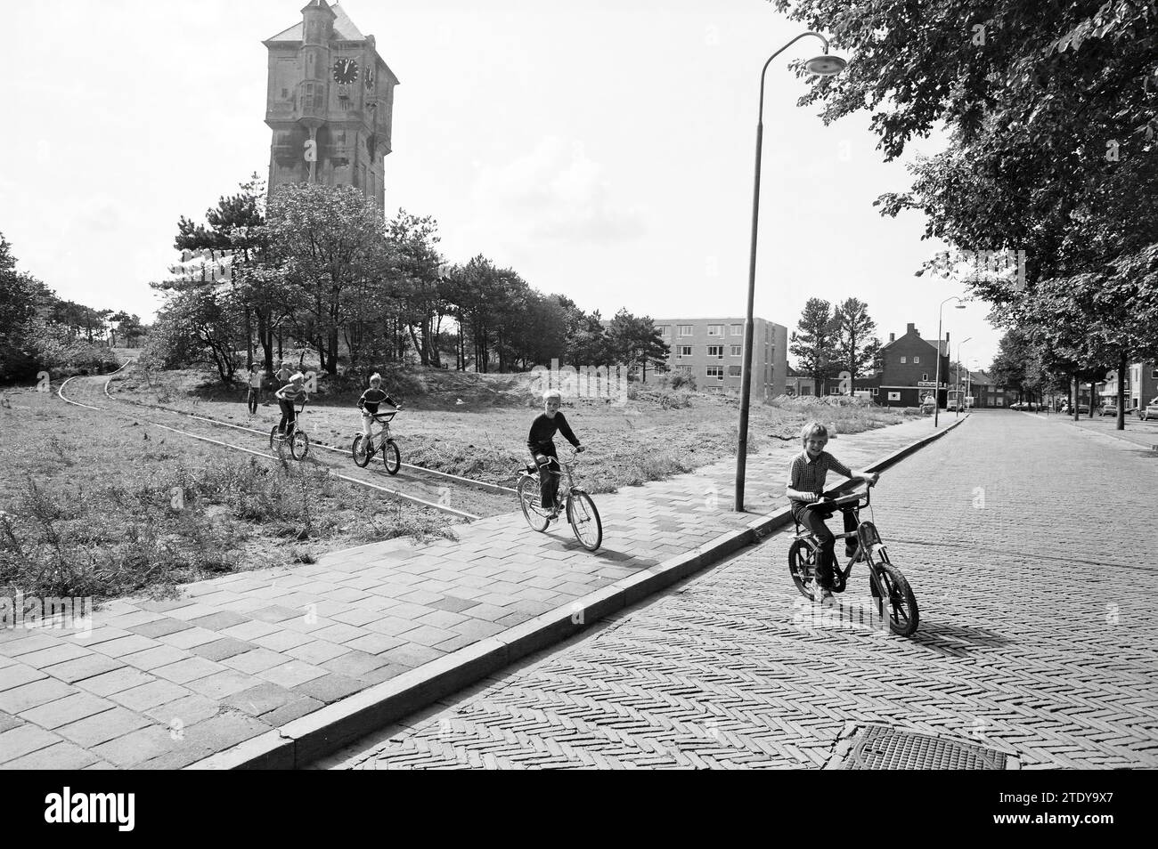 Dangerous cycle path wijk hi-res stock photography and images - Alamy