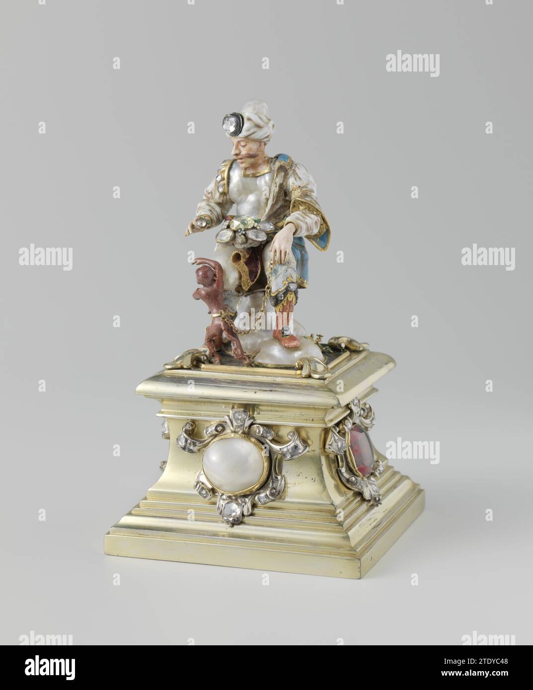 Armenian merchant with monkey, anonymous, c. 1700 - c. 1725 Image of ...