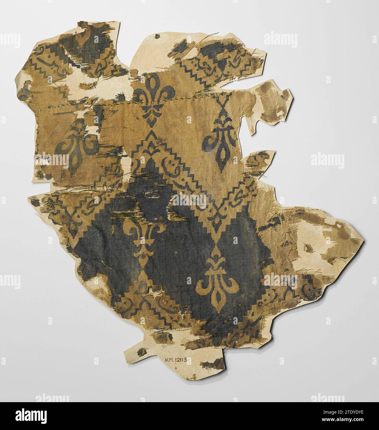 Black shroud hi-res stock photography and images - Alamy