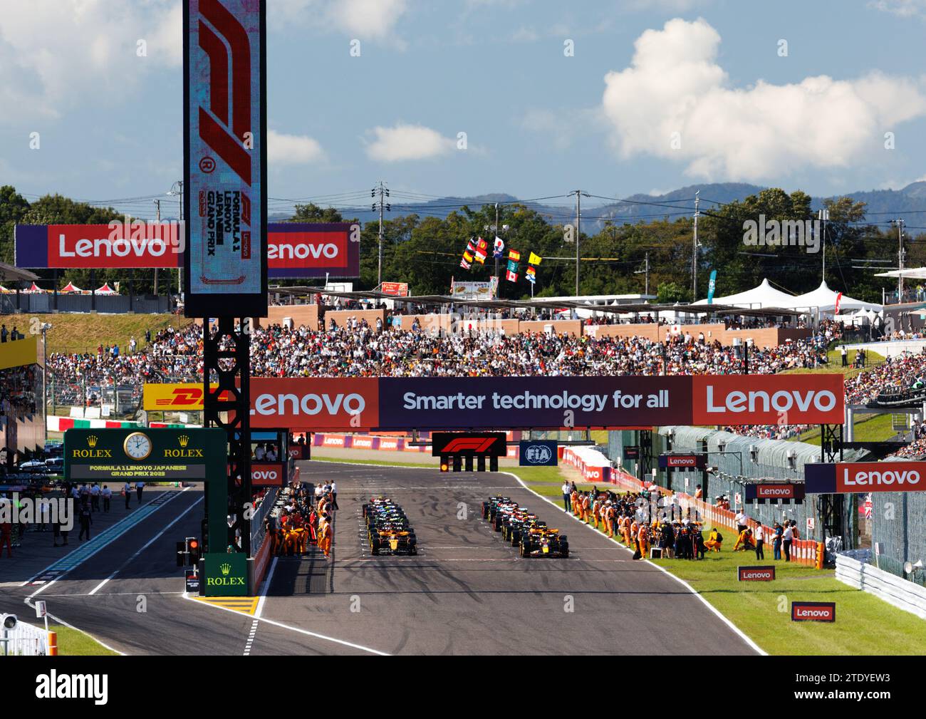 Suzuka Grand Prix Circuit, 20 December 2023: Race start lap 1 during ...