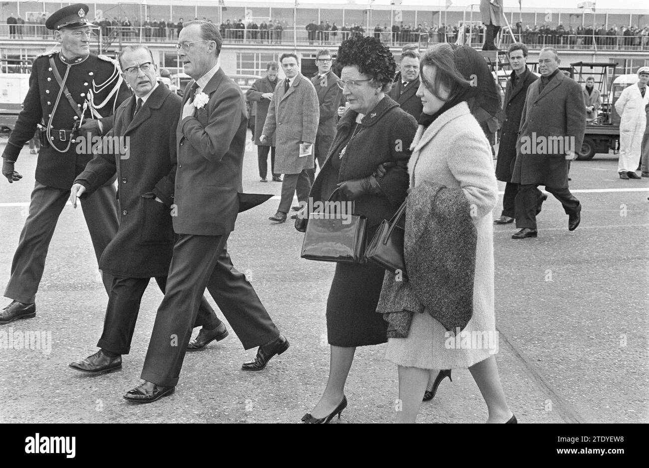 Schiphol departure Black and White Stock Photos & Images - Alamy
