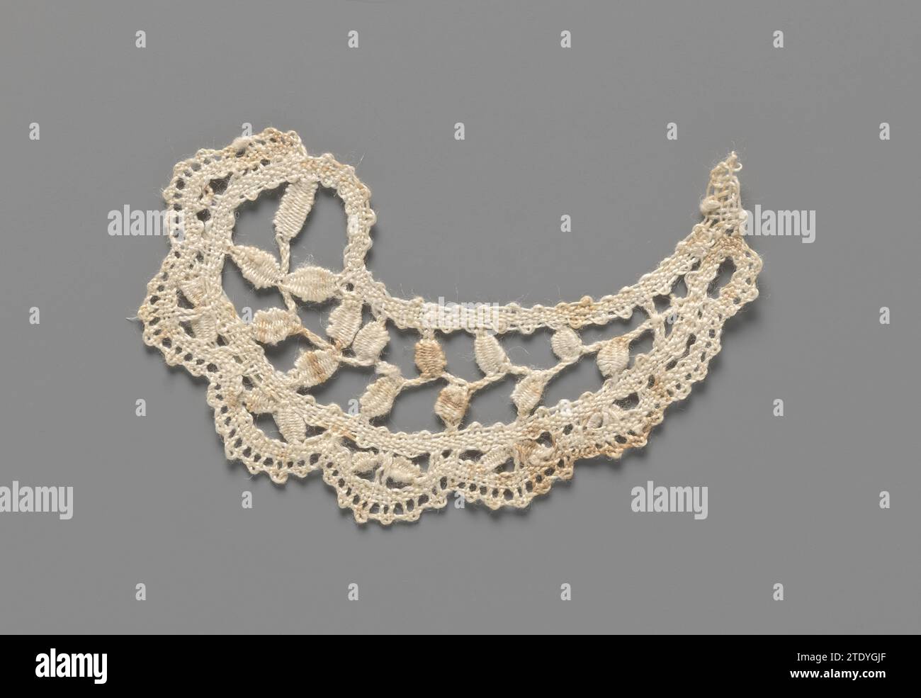 Curved drop hi-res stock photography and images - Alamy