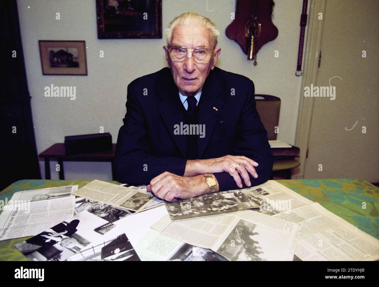 Mr Moolenaar, Haarlem, The Netherlands, 11-12-2000, Whizgle News from ...