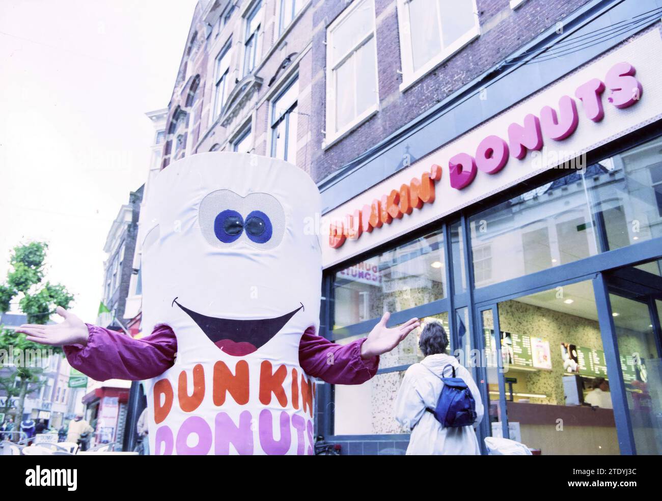 Dunkin' Donuts, H'lem, Haarlem, The Netherlands, 15-06-1998, Whizgle ...