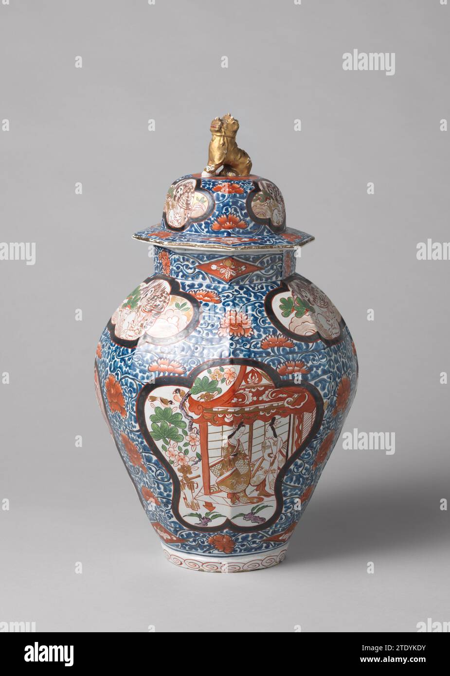 Cover of Pot, Jan van Putten & Co., 1830 - 1850 Lid of Powence pot ...