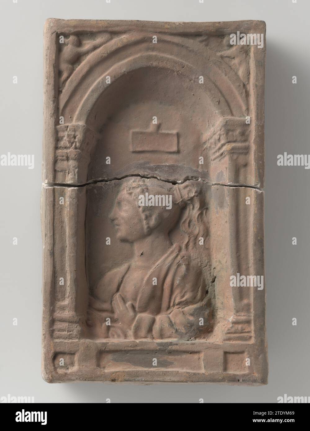 Brick on which a female bust within a window, anonymous, c. 1500 - c ...