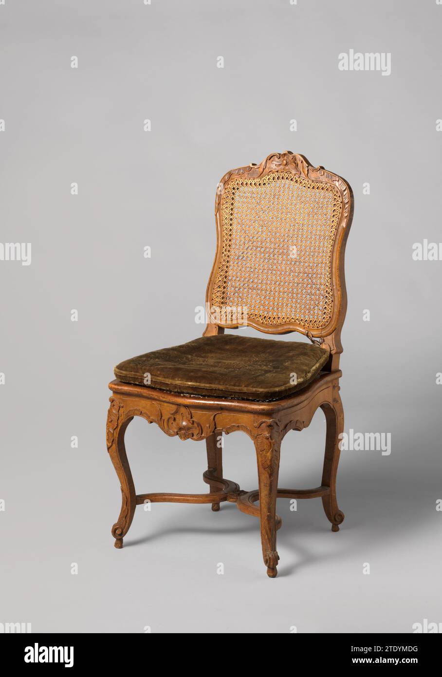 X shaped chair hi-res stock photography and images - Alamy