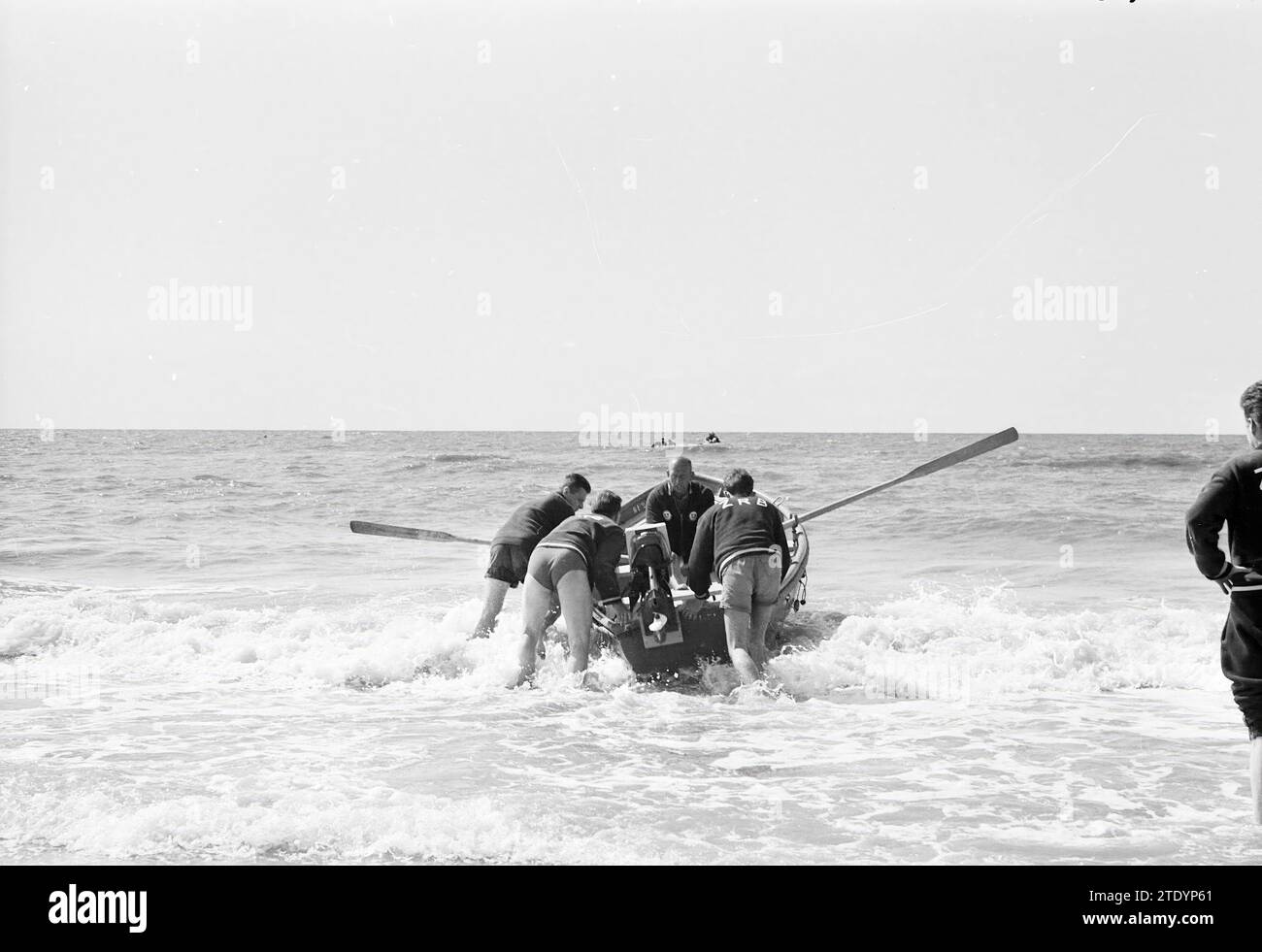 New lifeboat, Bloemendaal, Ships, Beach and beaches, 07-07-1962 ...