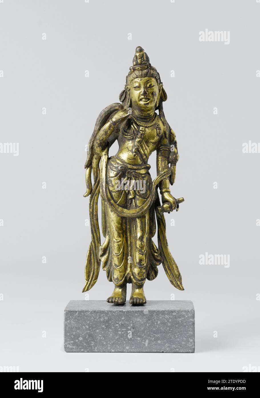 Standing amitabha buddha hi-res stock photography and images - Alamy