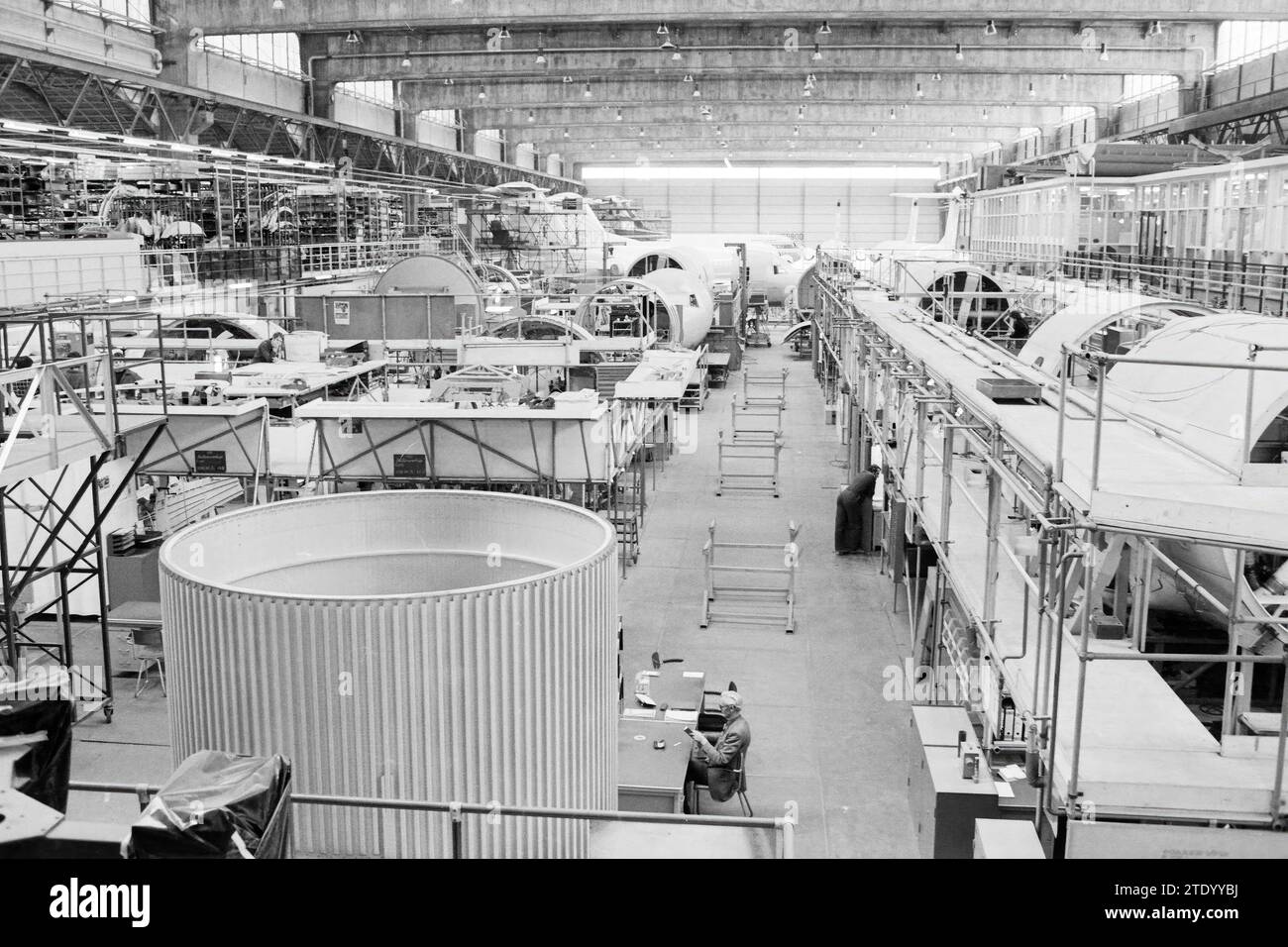 Production hall fokker f28 fokker hi-res stock photography and images ...