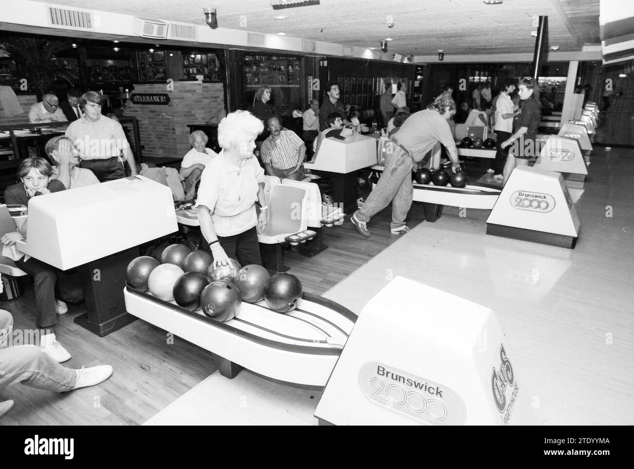 Bowling week Claus Party House, Bowling, Haarlem, The Netherlands, 30 ...