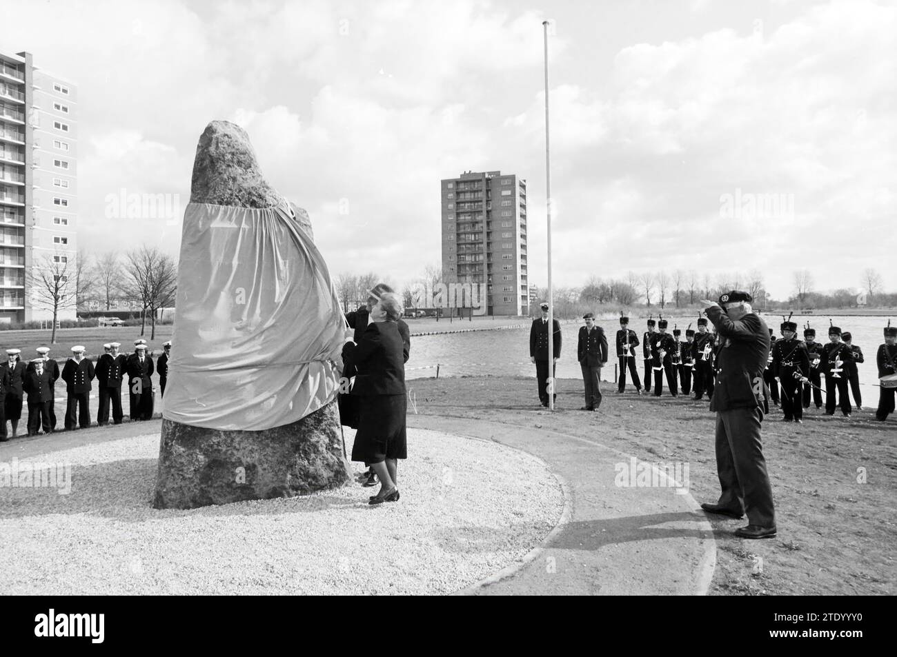 Unveiling war memorial, Reinalda Park, Monuments, Revelations, 23-03 ...
