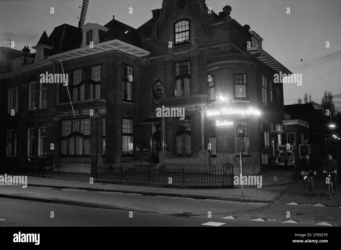 Pledge bank pierson hi-res stock photography and images - Alamy