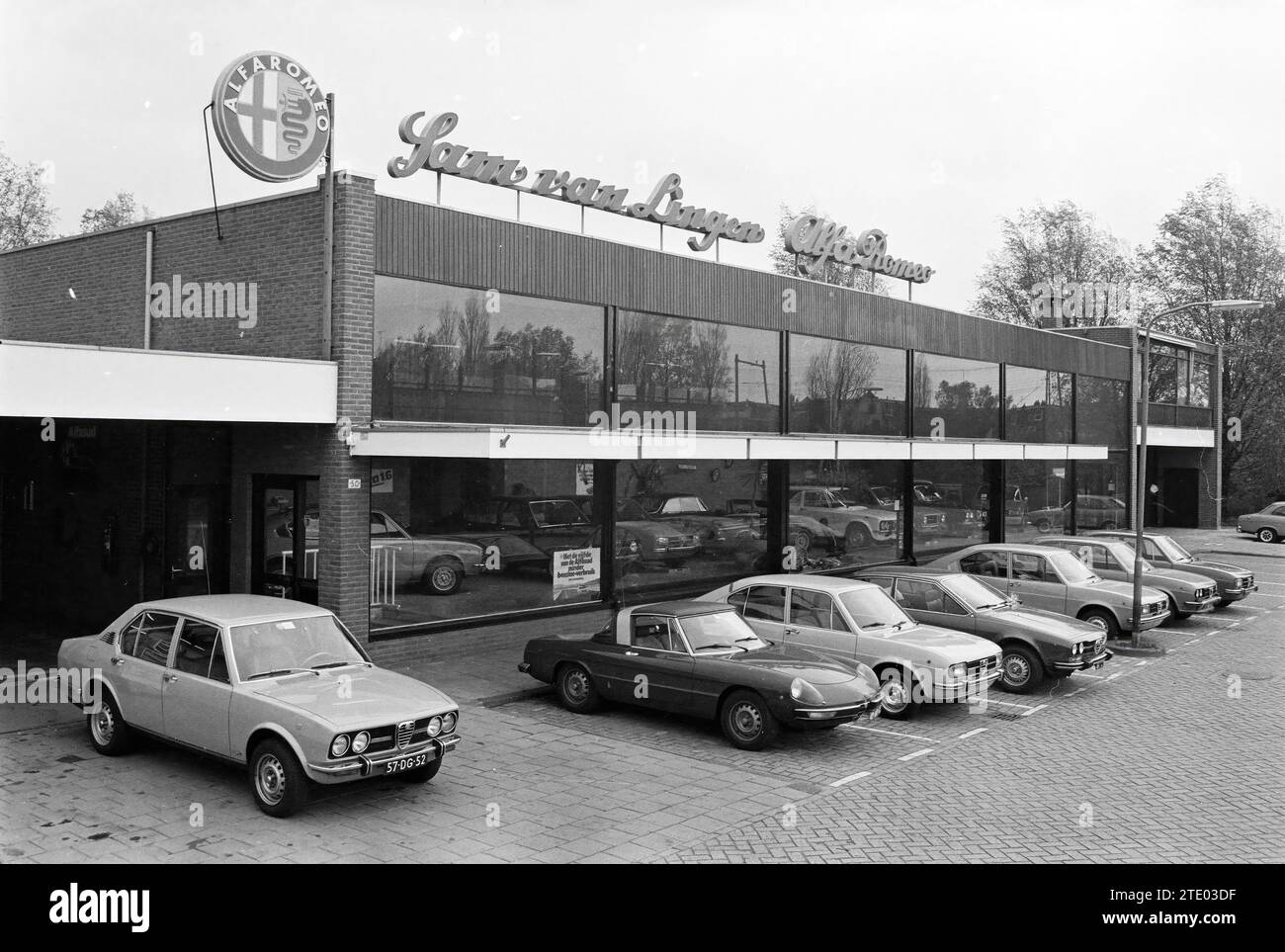 Car dealer alfa romeo van lingen hi-res stock photography and images ...