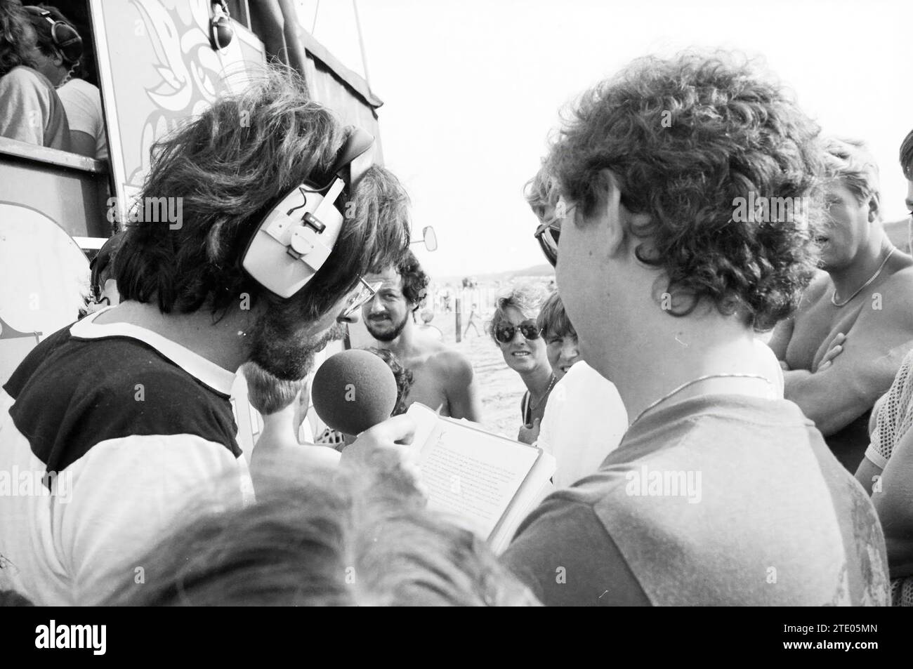 Radio program VARA's line 3 Bloemendaal, Bloemendaal, 03-08-1982 ...