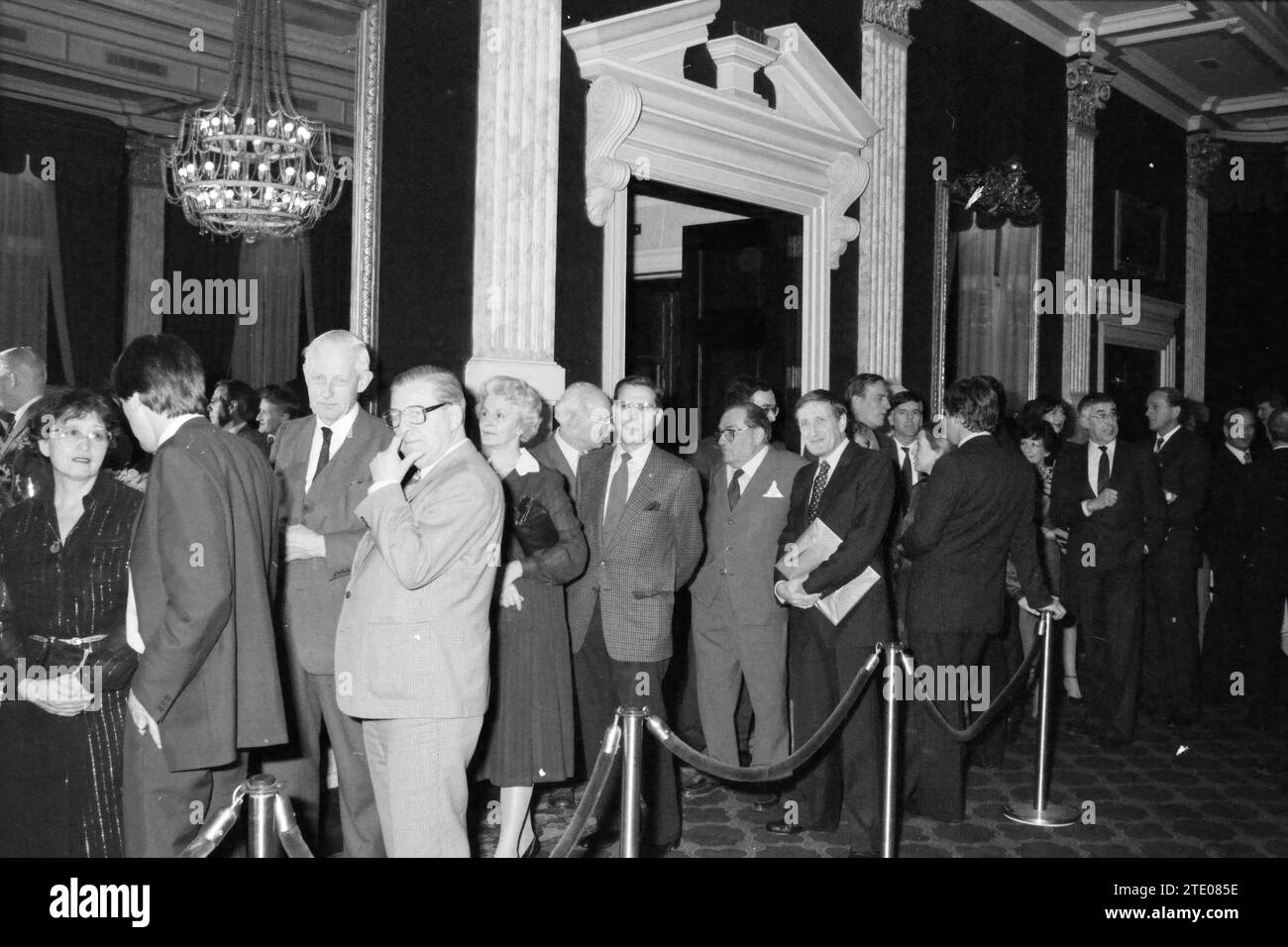 Reception Mr. van Winzum, MSD, 12-12-1984, Whizgle News from the Past ...