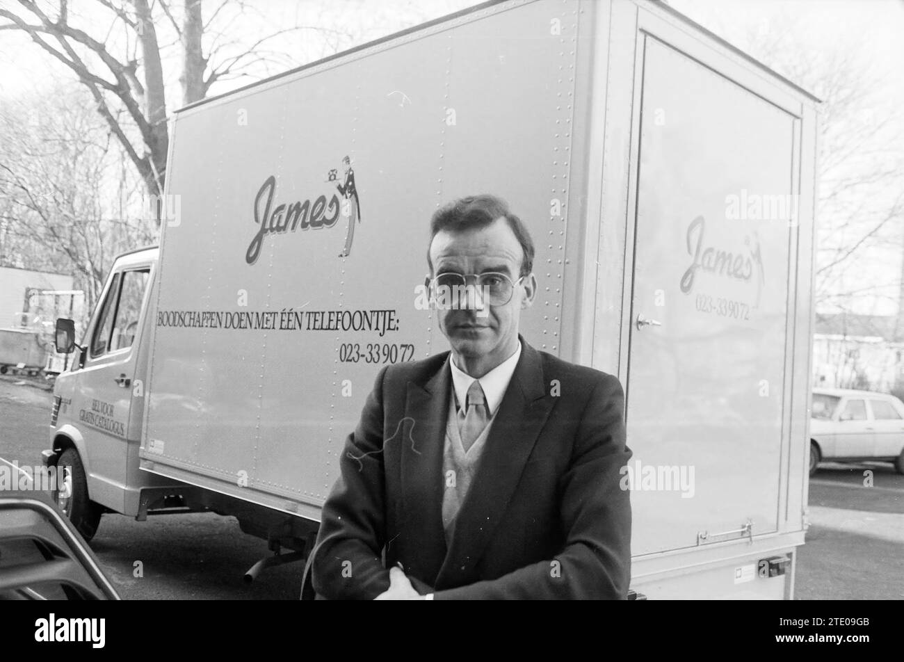 Mr jurg james self service hi-res stock photography and images - Alamy