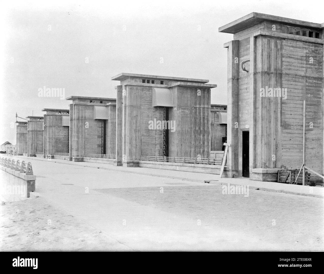 Stevin locks under construction hi-res stock photography and images - Alamy