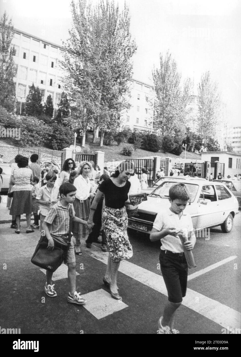 Madrid, 9/16/1982. Children return to school after the long summer ...