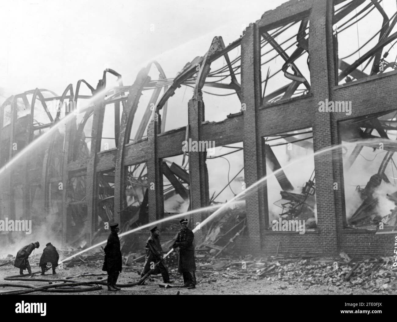 12/31/1915. An accident in the United States. Roebling Ammunition ...