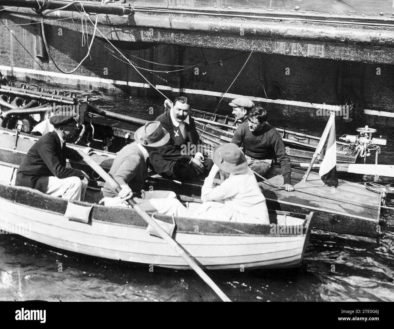 09/30/1913. Automobile Boat Racing. M. Víctor Despujols (X), winner of ...