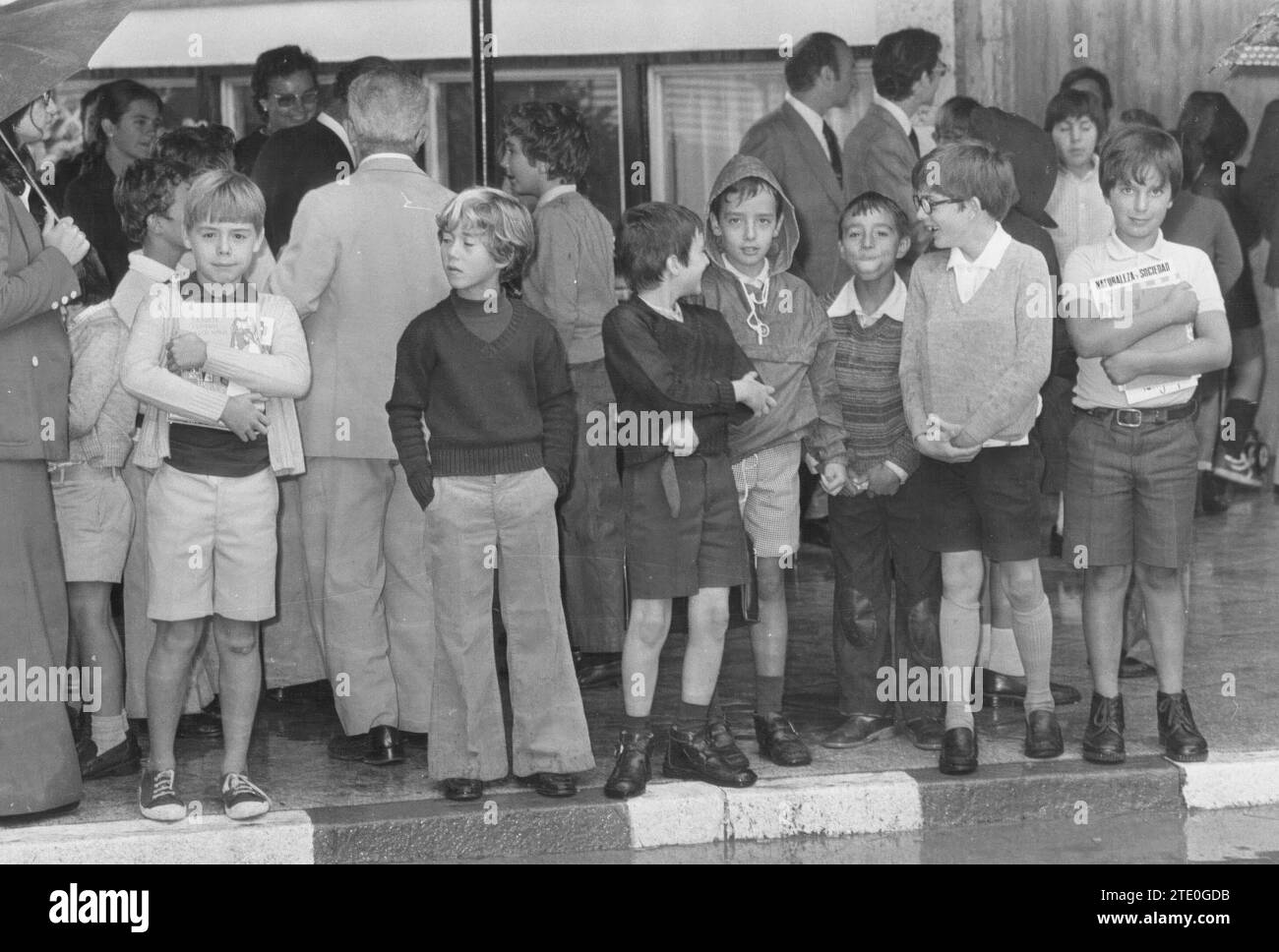 Madrid, September 1975. Students at the inauguration of the 1975-76 ...