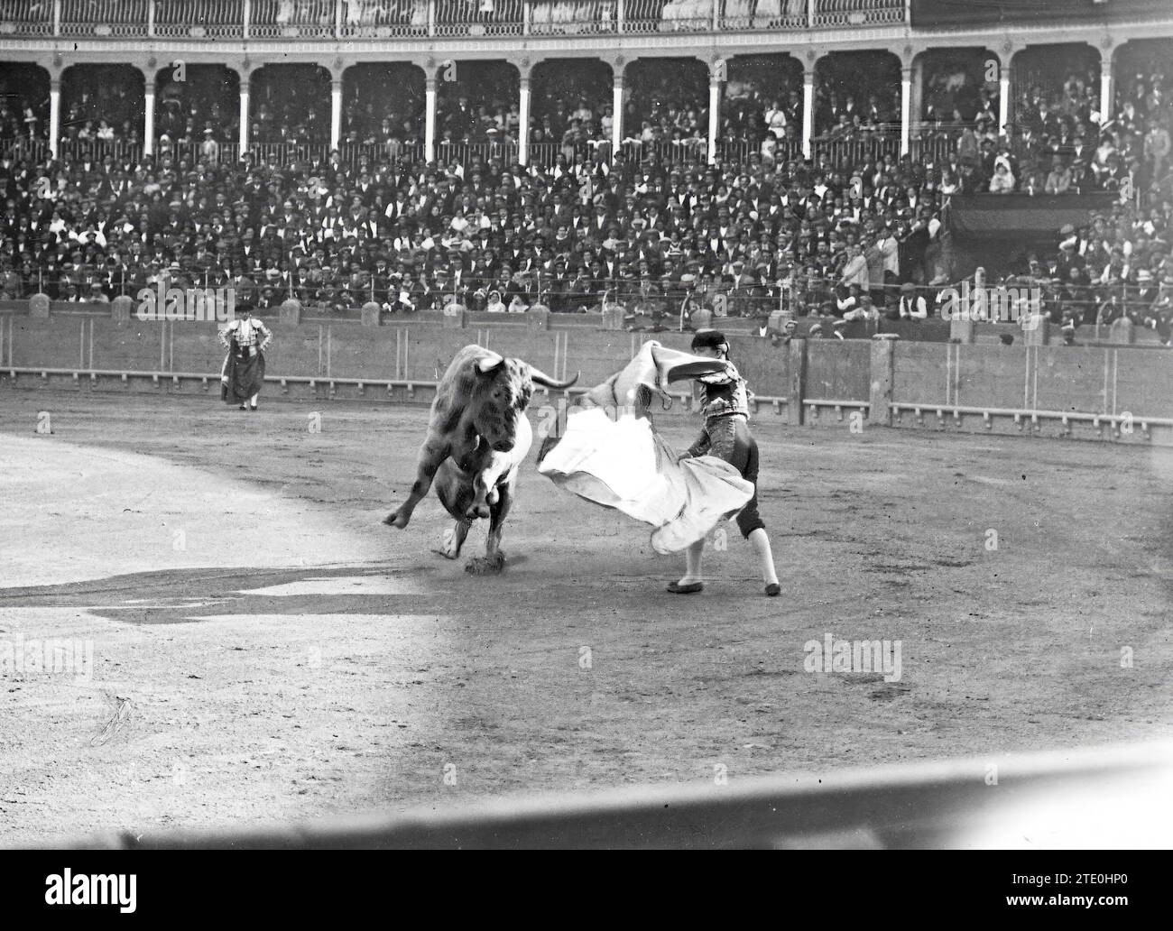 Zaragoza, 10/13/1913. Veragua bullfight. Joselito "el Gallo" when ...