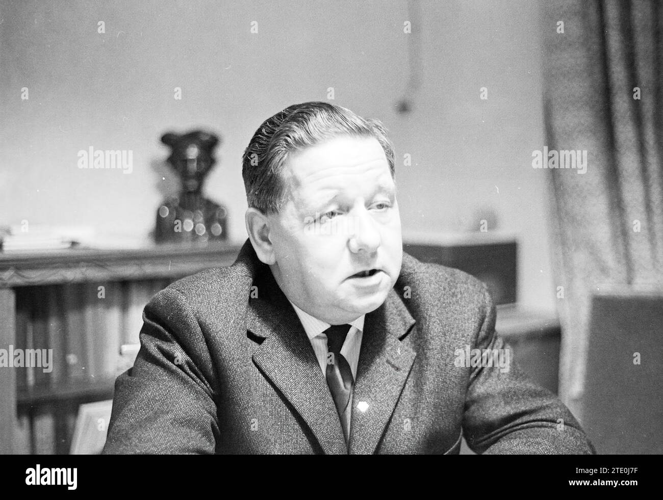 Mr essenberg hi-res stock photography and images - Alamy
