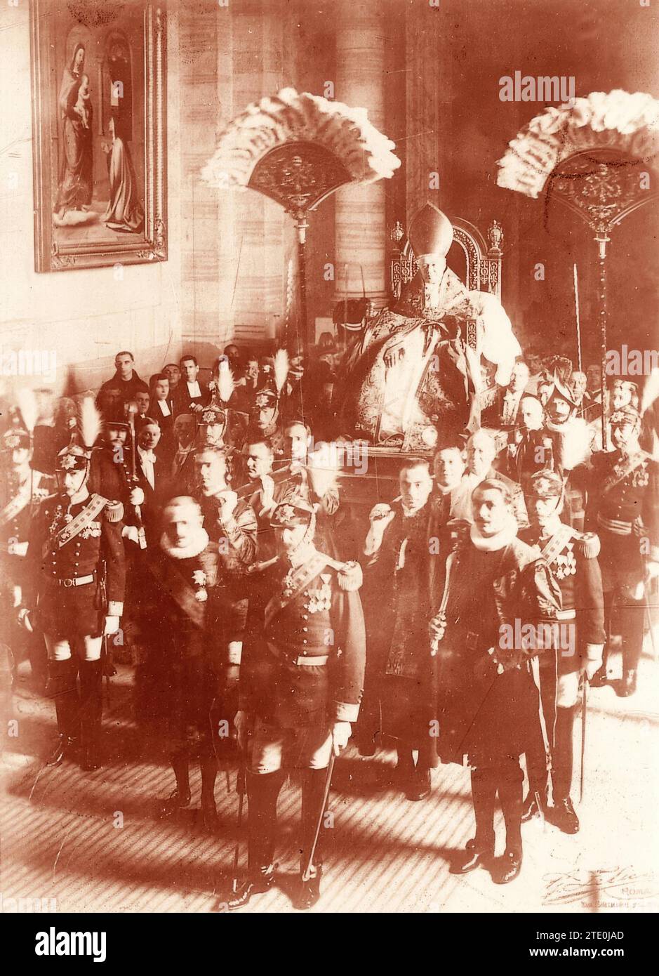 Vatican City, 08/04/1903. Moment of the coronation of the new Pope ...