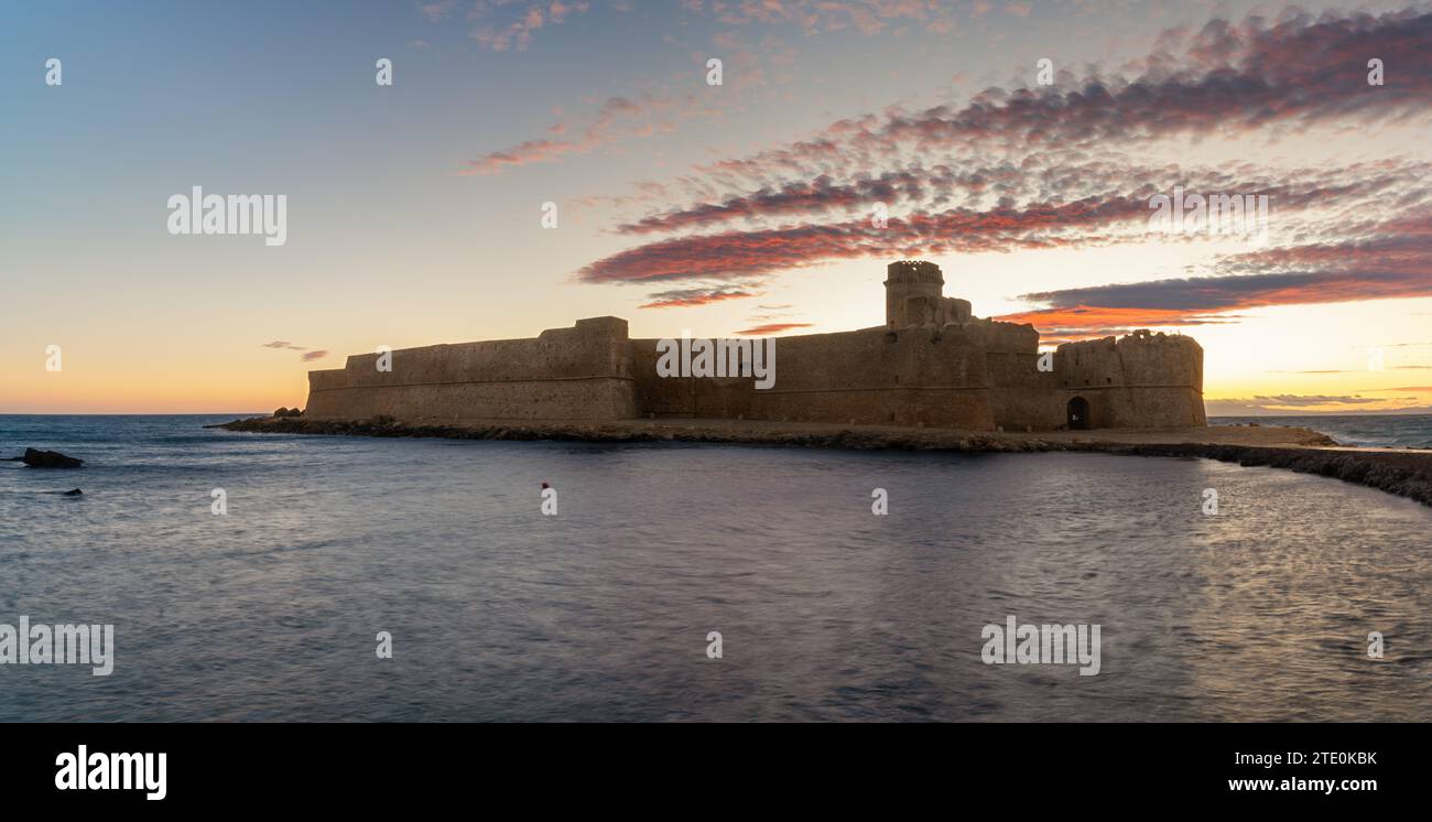 Tidal lsland hi-res stock photography and images - Alamy