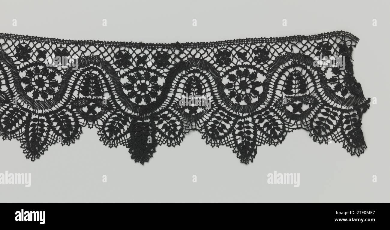 Strip bobbin with deep wave line, anonymous, c. 1880 - c. 1899 Strip of ...