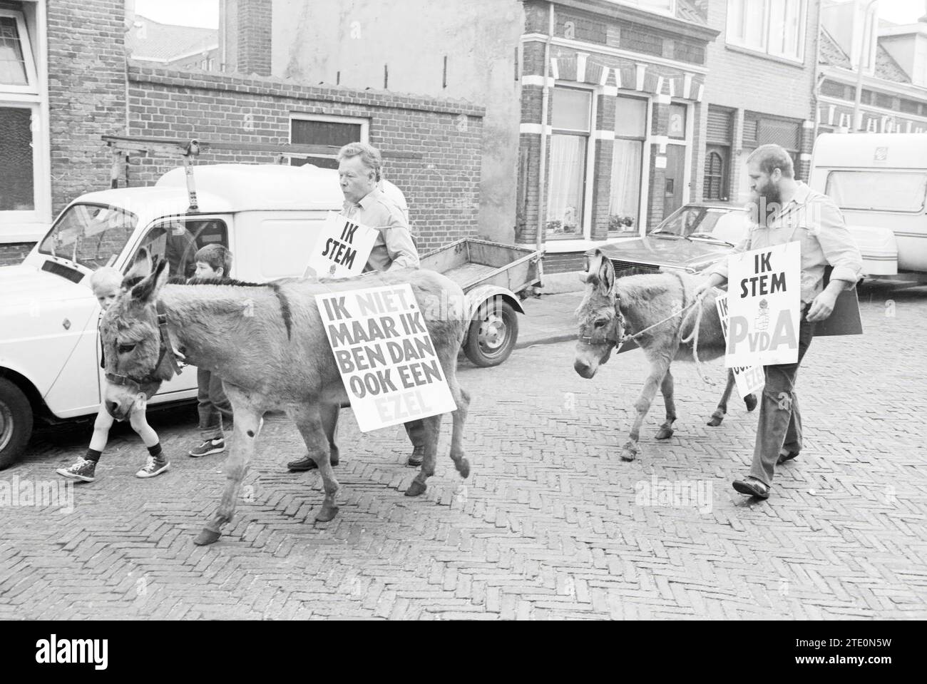 Leidsche krant hi-res stock photography and images - Alamy