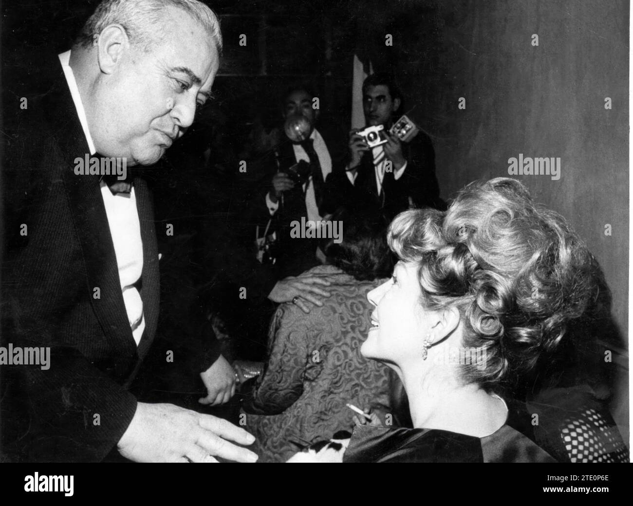 12/31/1962. Premiere in Madrid of "55 Days in Beijing". In the image ...