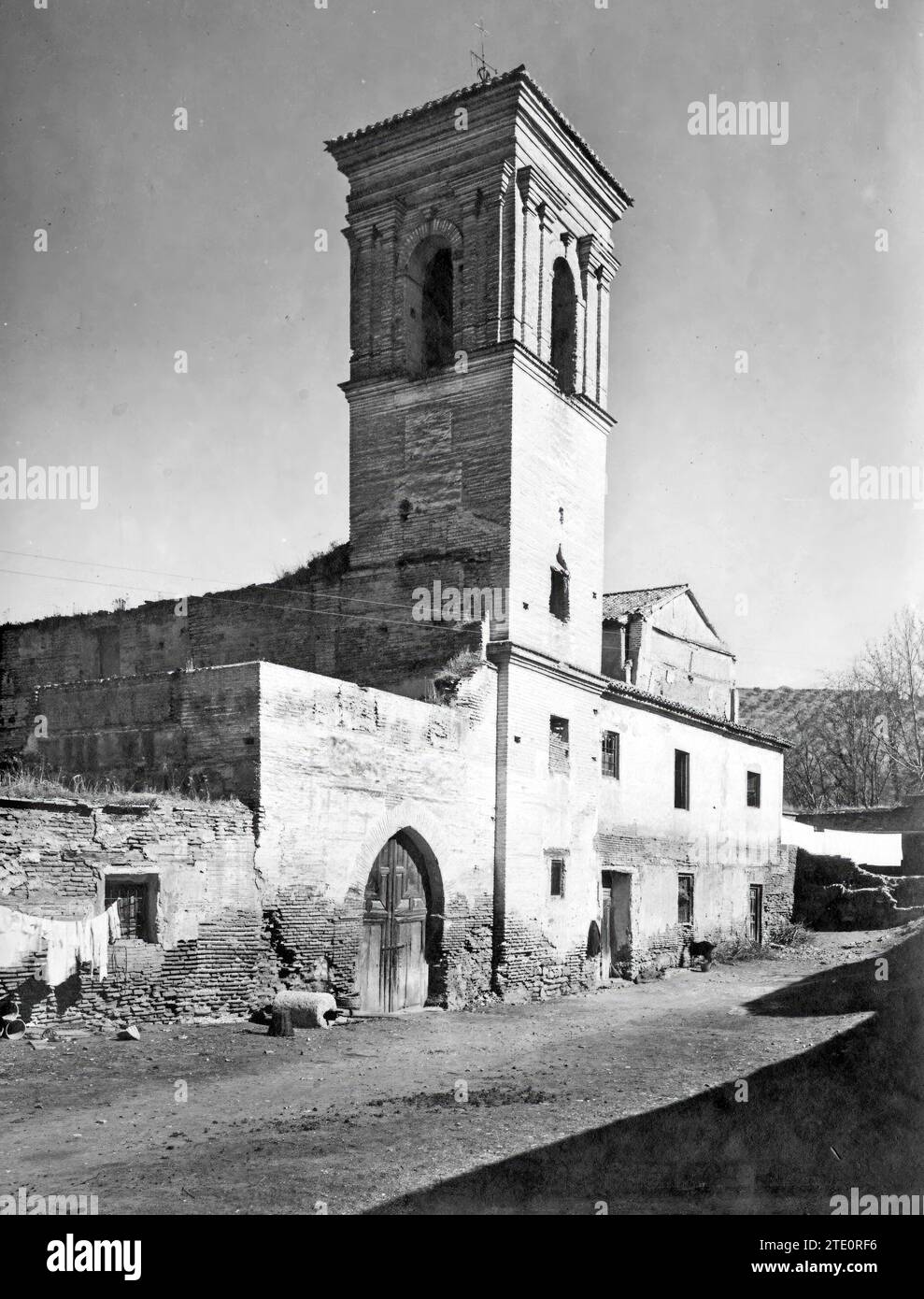 06/30/1924. Facade of the ruined convent of San Francisco de la ...