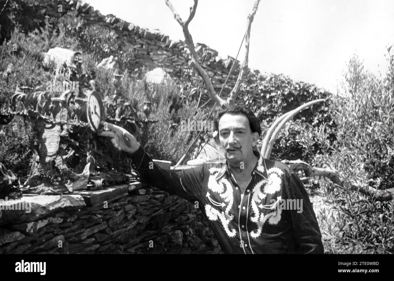 Salvador dali port lligat 1959 hi-res stock photography and images - Alamy