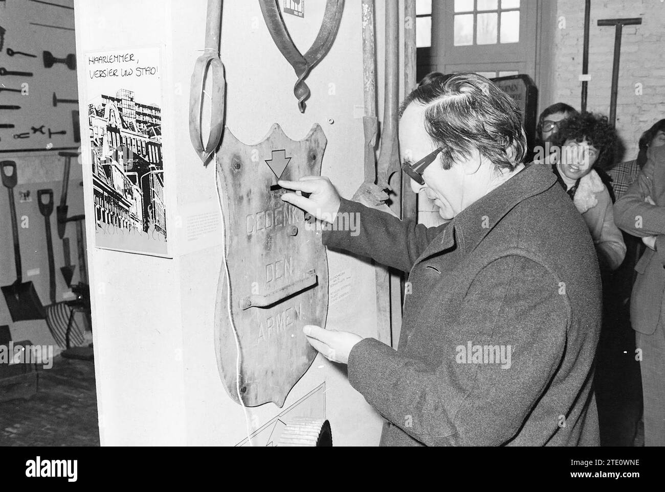 Wood and public gardens service Mr Bost in greenhouse opening ...
