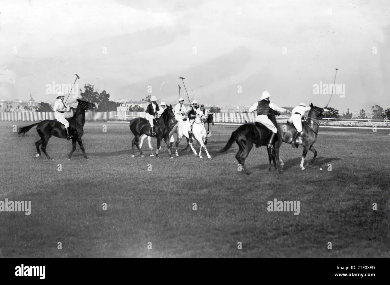 Saint elizabeth of hungary hi-res stock photography and images - Alamy