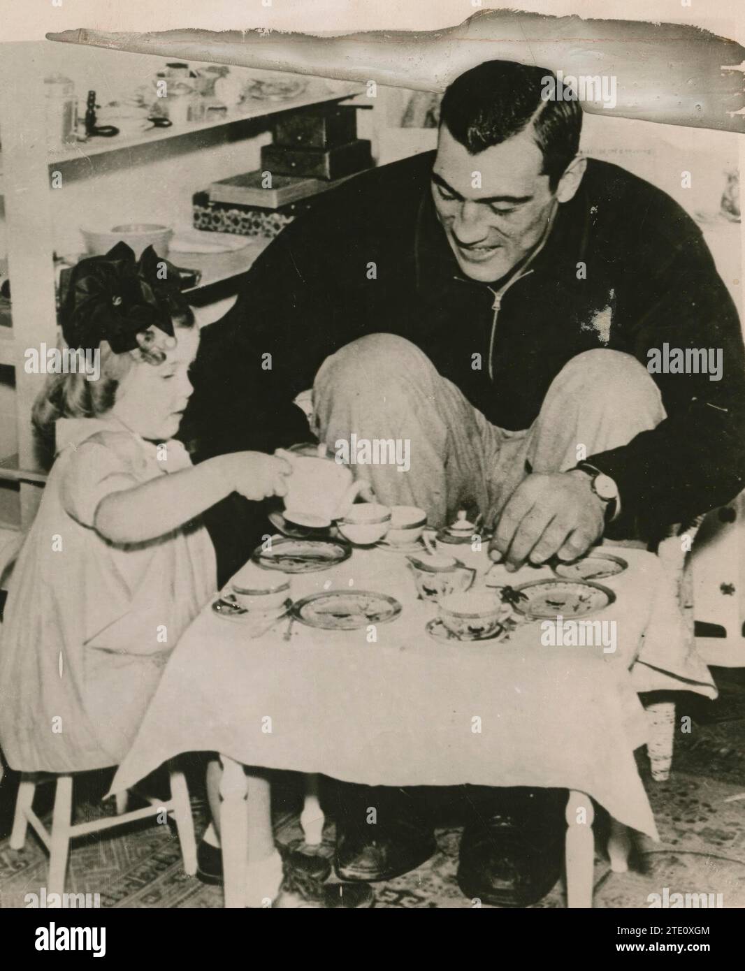 New Jersey (United States), 1933. The boxer Primo Carnera has breakfast ...