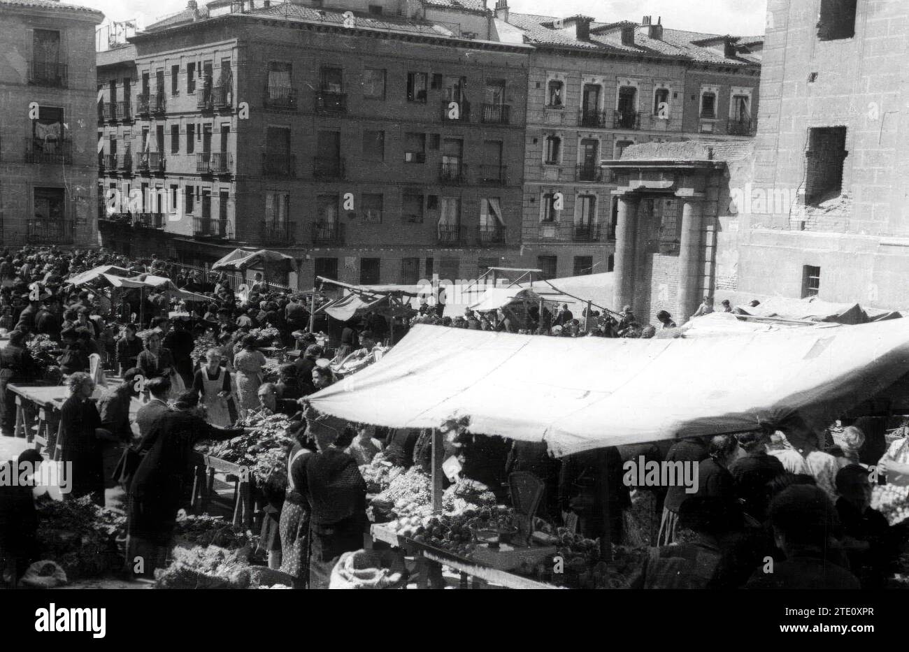 Plaza de lavapies hi-res stock photography and images - Alamy
