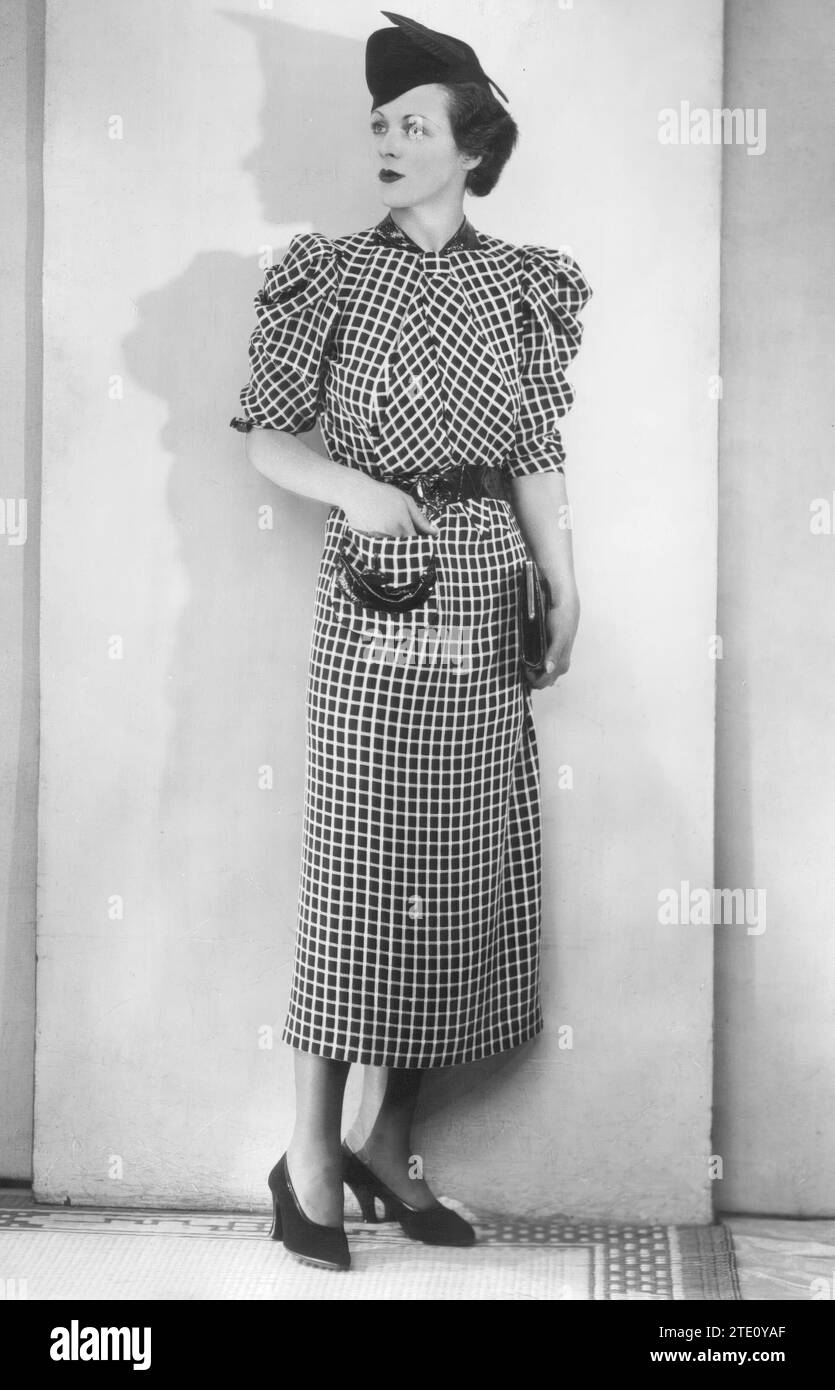 Silk model hi-res stock photography and images - Alamy