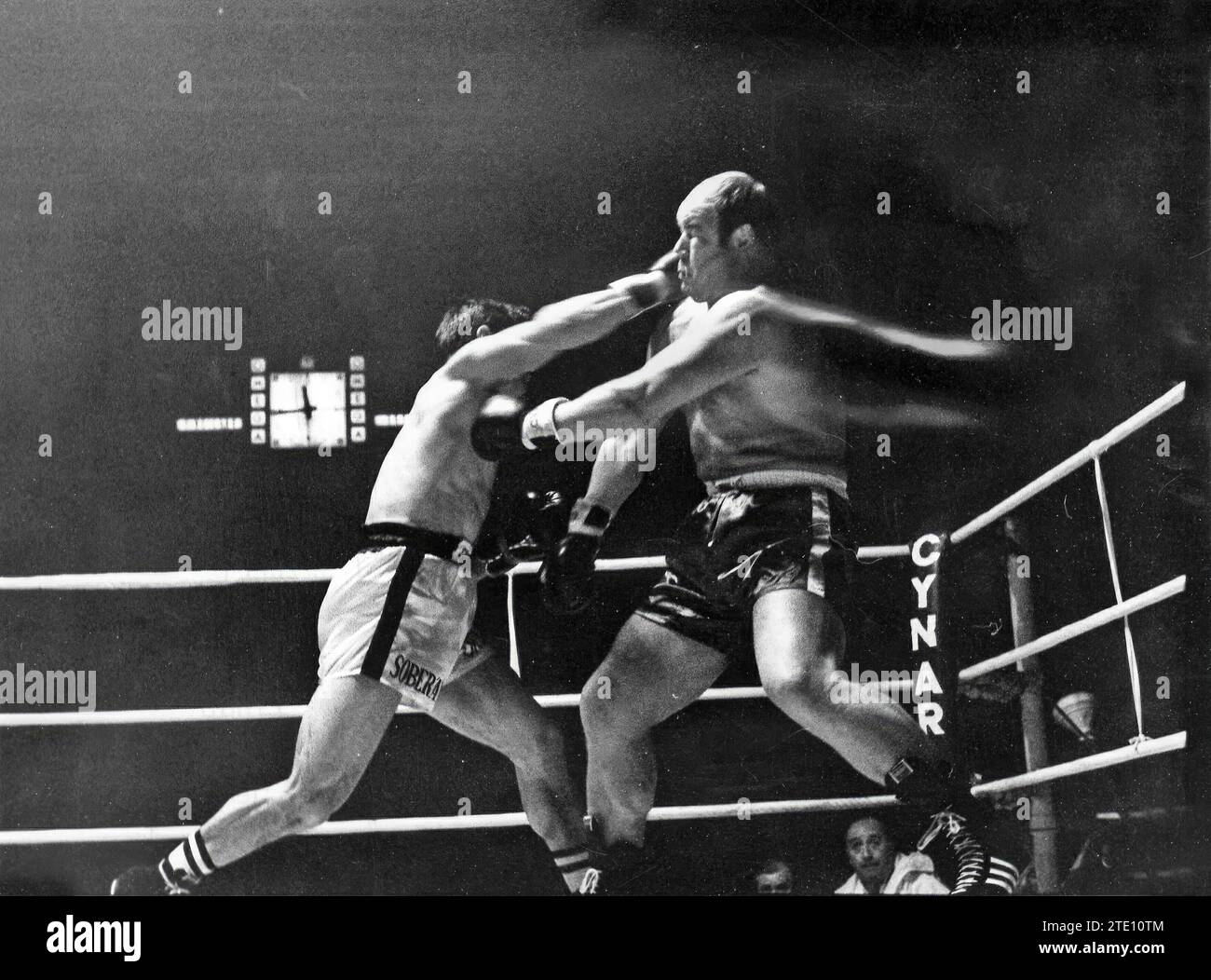 Urtain hi-res stock photography and images - Alamy