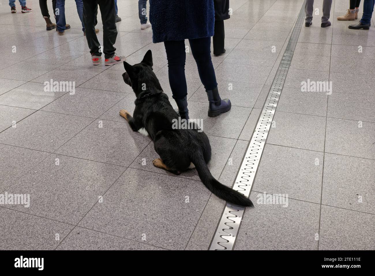 Menschengruppe symbolbild hi-res stock photography and images - Alamy