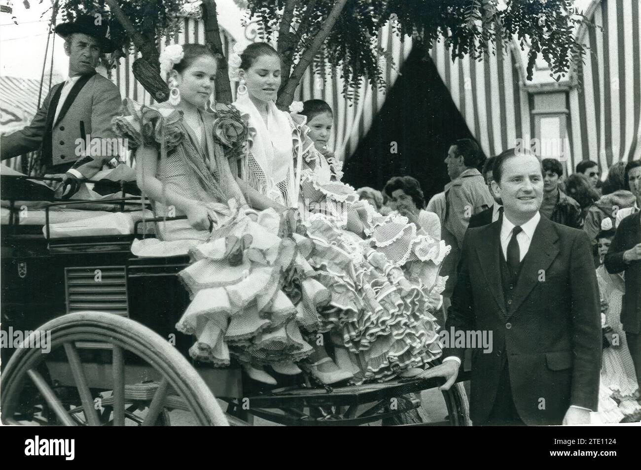 04/29/1981. Seville.- Mayor Luis Uruñuela at the Fair with his ...