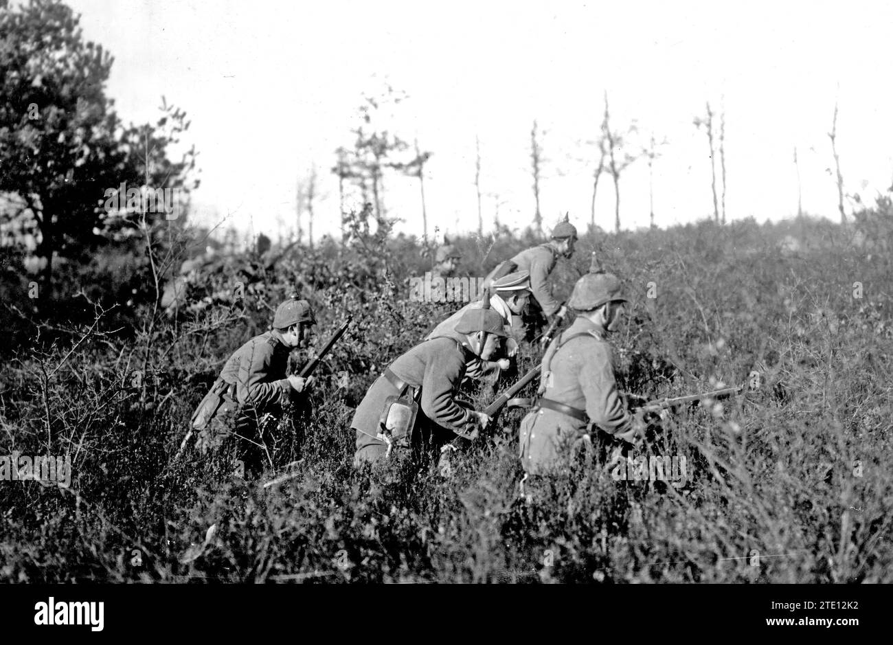 03/31/1915. The War in Northern France. A German patrol on ...