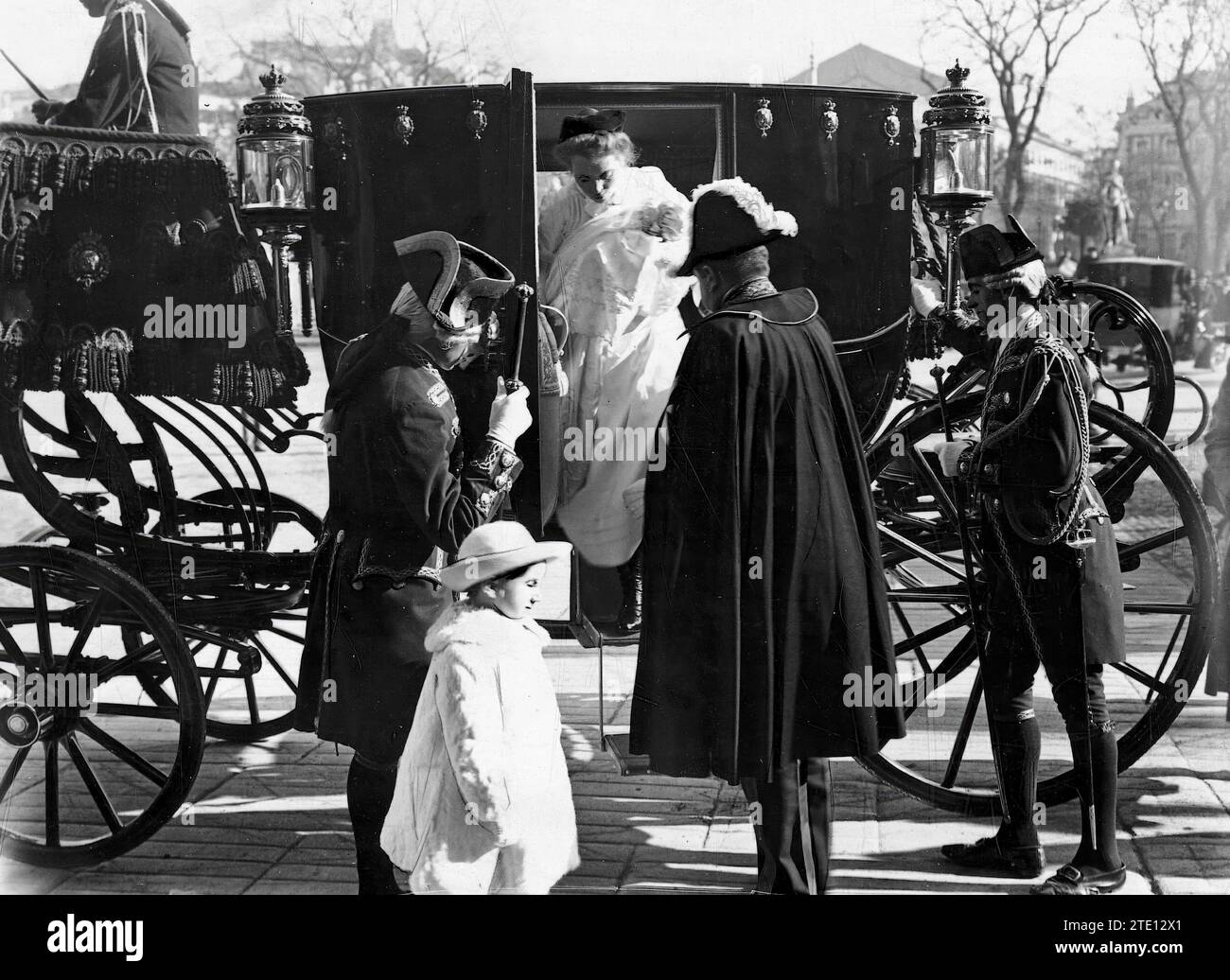 12/17/1913. A baptism in the Palace. The son of the Marquises of Quirós ...