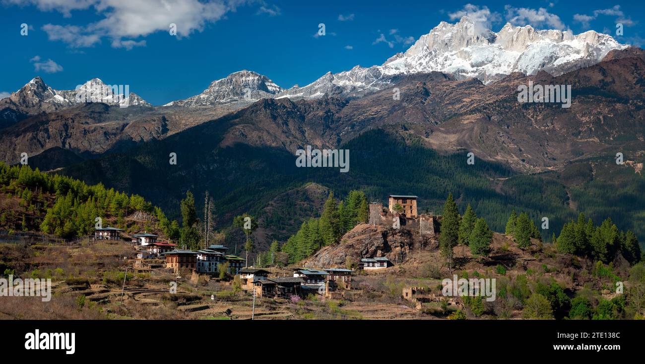 Drukgyel Dzong - an old Buddhist monastery high in the Himalayas near ...
